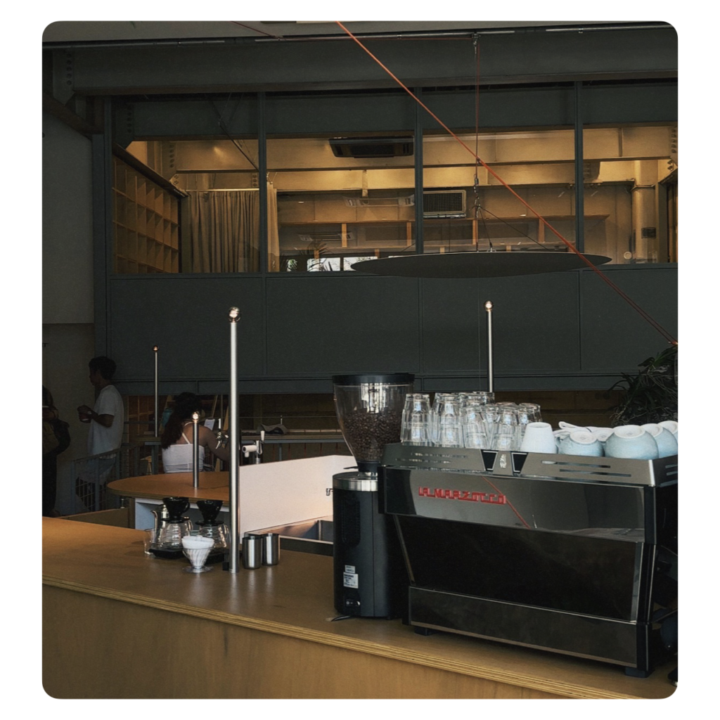 自然の中で味わうスペシャルティコーヒー/ONIBUS COFFEE 新店舗『中目黒3丁目』 | Tokyo Cafe Gallery